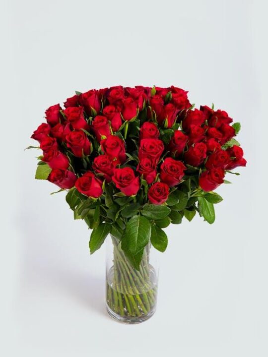 50 Red Rose Bouquets : La Fleur